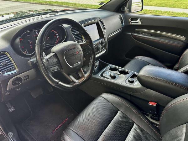 Black Dodge Durango 2017 in Siauliai, with an engine capacity of 5.65 L and mileage of 169 thousand km for 21800 €, photo 8 on AUTOMOTO.COM.LV