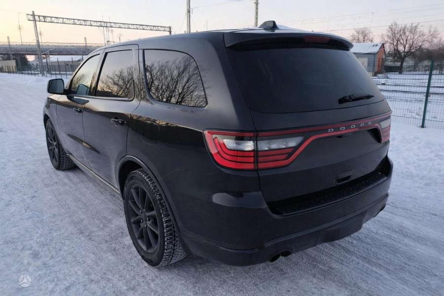 Black Dodge Durango 2018 in Siauliai, with an engine capacity of 5.70 L and mileage of 150 thousand km for 24000 €, photo 6 on AUTOMOTO.COM.LV