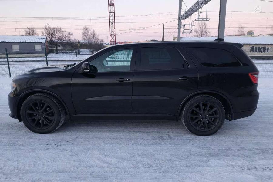 Black Dodge Durango 2018 in Siauliai, with an engine capacity of 5.70 L and mileage of 150 thousand km for 24000 €, photo 8 on AUTOMOTO.COM.LV