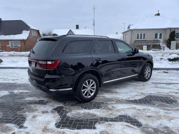 Black Dodge Durango 2018 in Alytus, with an engine capacity of 3.60 L and mileage of 186 thousand km for 15500 €, photo 4 on AUTOMOTO.COM.LV