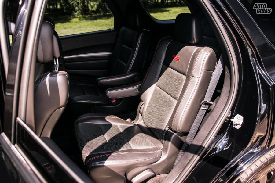 Melns Dodge Durango 2018 Kauņa, ar dzinēja tilpumu 5.70 L un nobraukumu 122 tūkst. km par 25000 €, foto 13 vietnē AUTOMOTO.COM.LV