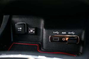 Melns Dodge Durango 2018 Kauņa, ar dzinēja tilpumu 5.70 L un nobraukumu 122 tūkst. km par 25000 €, foto 14 vietnē AUTOMOTO.COM.LV