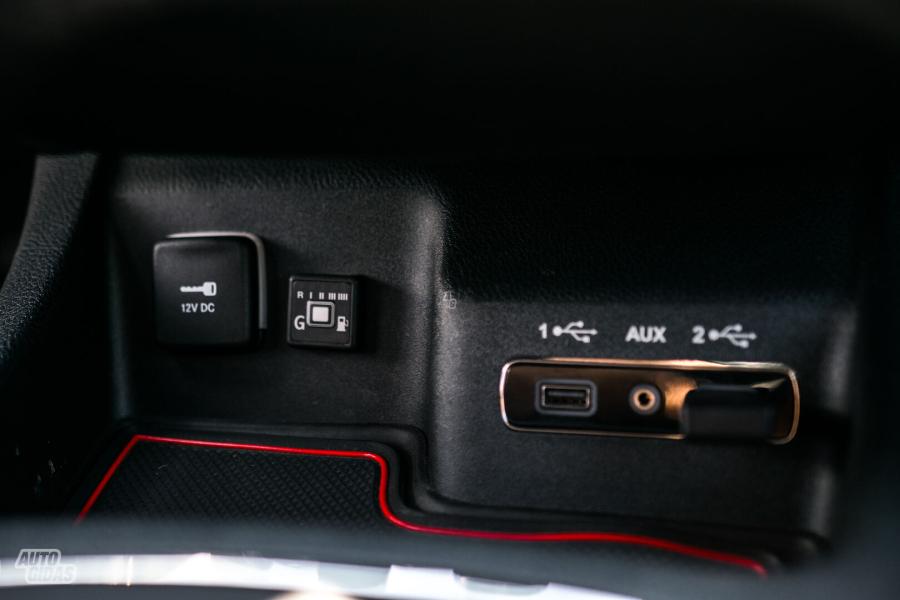 Melns Dodge Durango 2018 Kauņa, ar dzinēja tilpumu 5.70 L un nobraukumu 122 tūkst. km par 25000 €, foto 14 vietnē AUTOMOTO.COM.LV
