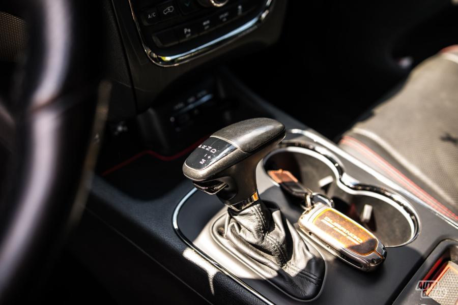 Melns Dodge Durango 2018 Kauņa, ar dzinēja tilpumu 5.70 L un nobraukumu 122 tūkst. km par 25000 €, foto 15 vietnē AUTOMOTO.COM.LV