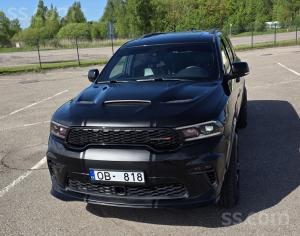 Black Dodge Durango 2018 in Liepaja, with an engine capacity of 5.70 L and mileage of 121 thousand km for 28000 €, photo 7 on AUTOMOTO.COM.LV