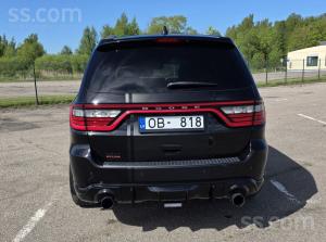 Black Dodge Durango 2018 in Liepaja, with an engine capacity of 5.70 L and mileage of 121 thousand km for 28000 €, photo 8 on AUTOMOTO.COM.LV
