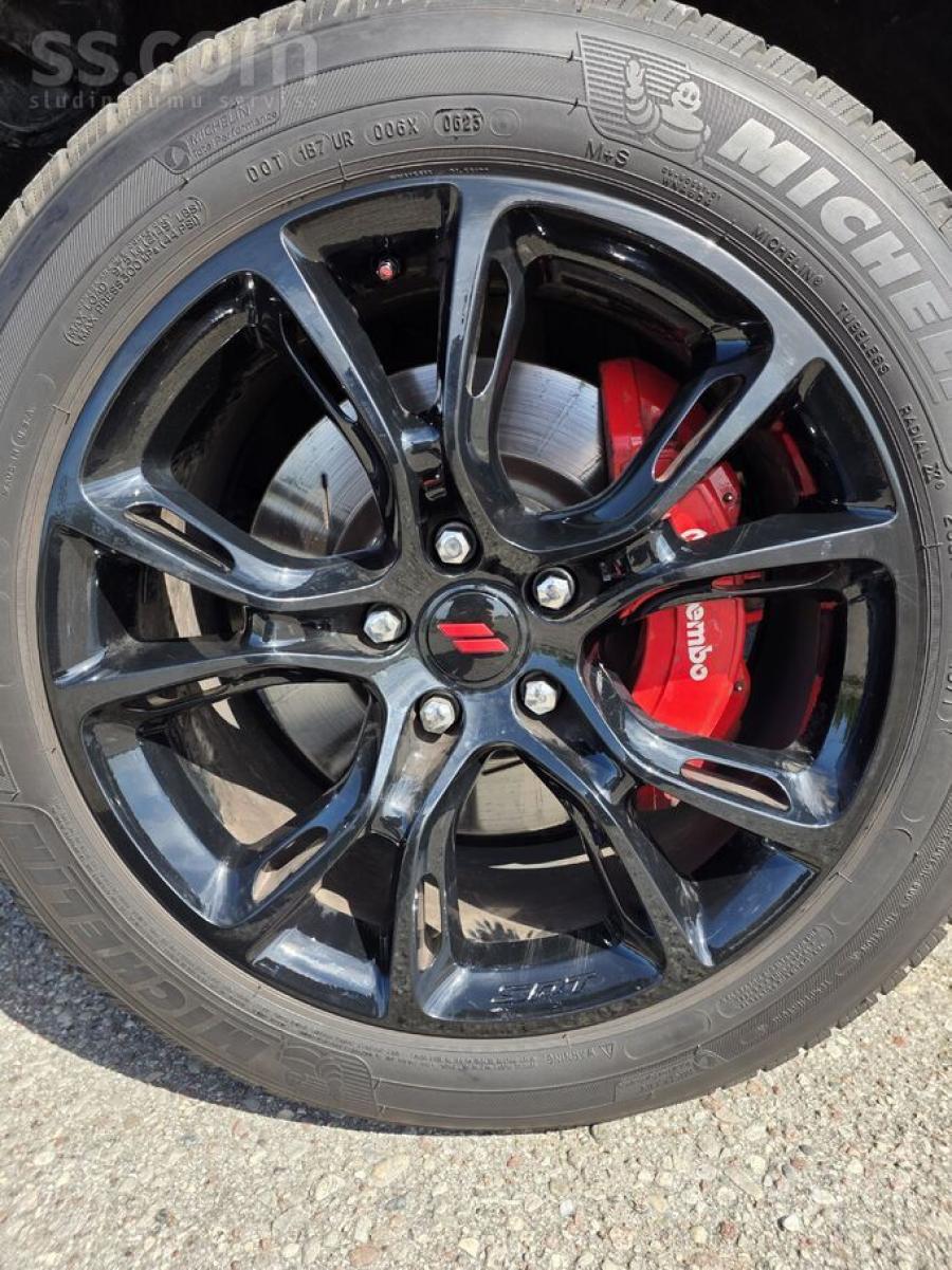 Black Dodge Durango 2018 in Liepaja, with an engine capacity of 5.70 L and mileage of 121 thousand km for 28000 €, photo 16 on AUTOMOTO.COM.LV