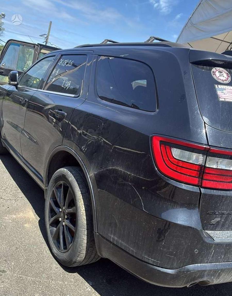 Black Dodge Durango 2018 in Siauliai, with an engine capacity of 3.60 L and mileage of 171 thousand km for 10800 €, photo 3 on AUTOMOTO.COM.LV