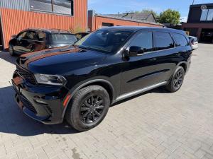 Black Dodge Durango 2018 in Klaipeda, with an engine capacity of 3.60 L and mileage of 165 thousand km for 15900 €, photo 5 on AUTOMOTO.COM.LV