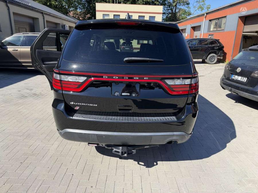 Black Dodge Durango 2018 in Klaipeda, with an engine capacity of 3.60 L and mileage of 165 thousand km for 15900 €, photo 14 on AUTOMOTO.COM.LV