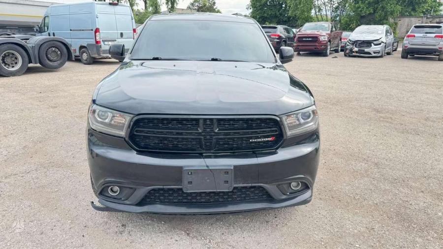 Black Dodge Durango 2018 in Ukmerge, with an engine capacity of 3.60 L and mileage of 365 thousand km for 8999 €, photo 3 on AUTOMOTO.COM.LV