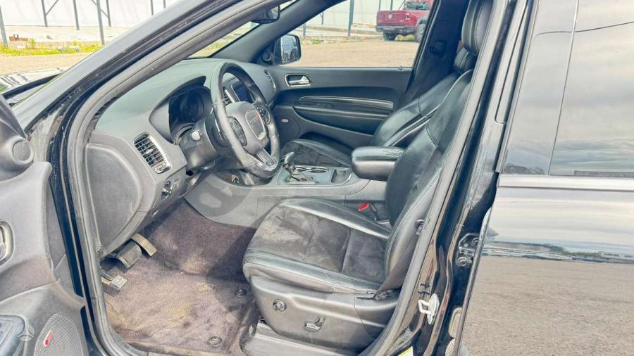 Black Dodge Durango 2018 in Ukmerge, with an engine capacity of 3.60 L and mileage of 365 thousand km for 8999 €, photo 11 on AUTOMOTO.COM.LV