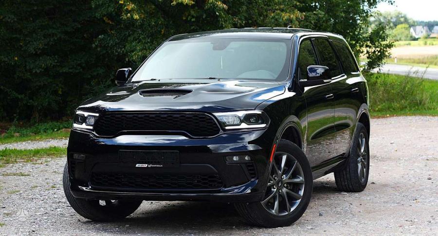 Black Dodge Durango 2018 in Kretinga, with an engine capacity of 3.60 L and mileage of 211 thousand km for 15999 €, photo 1 on AUTOMOTO.COM.LV