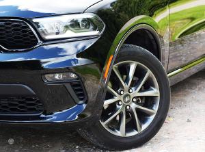 Black Dodge Durango 2018 in Kretinga, with an engine capacity of 3.60 L and mileage of 211 thousand km for 15999 €, photo 4 on AUTOMOTO.COM.LV