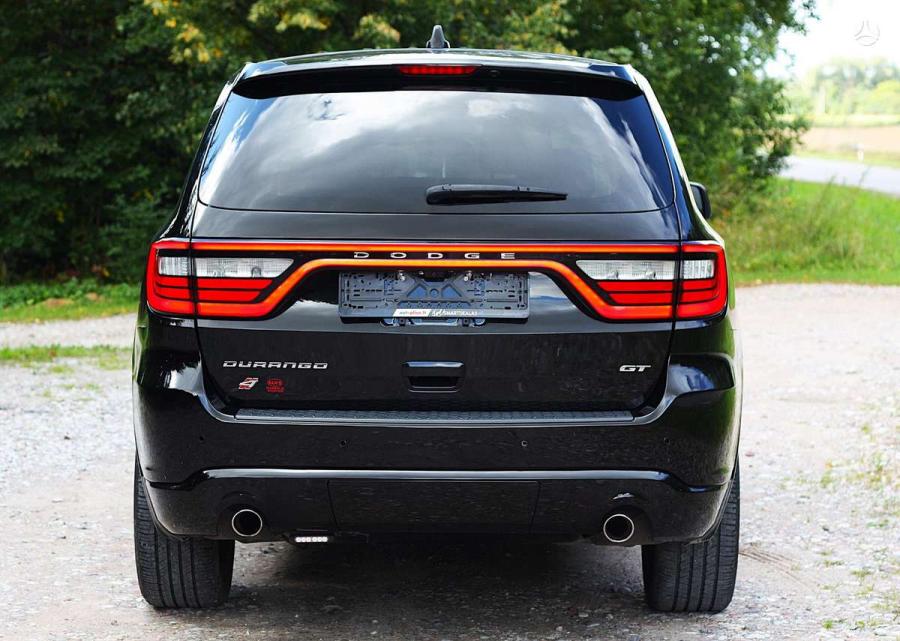 Black Dodge Durango 2018 in Kretinga, with an engine capacity of 3.60 L and mileage of 211 thousand km for 15999 €, photo 18 on AUTOMOTO.COM.LV