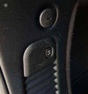 Black Dodge Durango 2018 in Kretinga, with an engine capacity of 3.60 L and mileage of 211 thousand km for 15999 €, photo 21 on AUTOMOTO.COM.LV