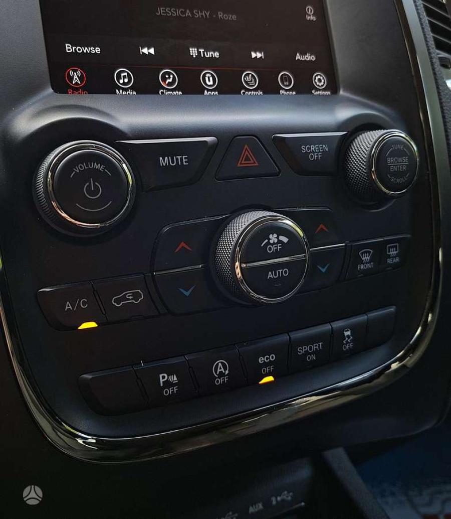 Black Dodge Durango 2018 in Kretinga, with an engine capacity of 3.60 L and mileage of 211 thousand km for 15999 €, photo 35 on AUTOMOTO.COM.LV