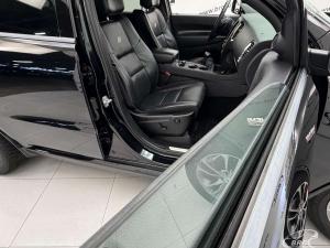 Black Dodge Durango 2019 in Vilnius, with an engine capacity of 5.65 L and mileage of 136 thousand km for 21900 €, photo 11 on AUTOMOTO.COM.LV