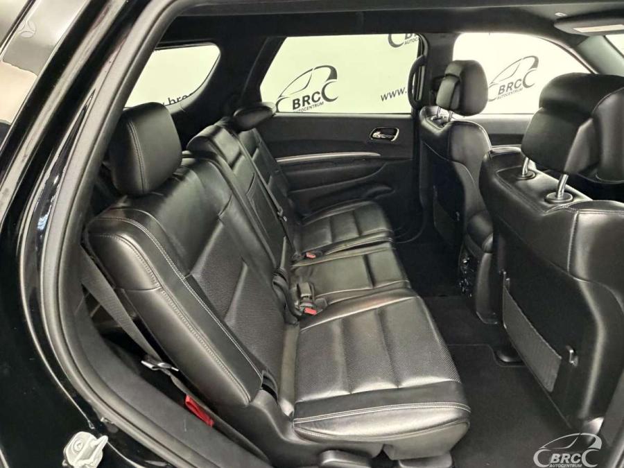 Black Dodge Durango 2019 in Vilnius, with an engine capacity of 5.65 L and mileage of 136 thousand km for 21900 €, photo 15 on AUTOMOTO.COM.LV