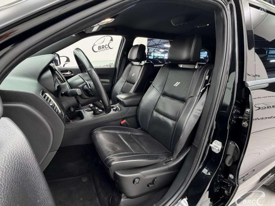 Black Dodge Durango 2019 in Vilnius, with an engine capacity of 5.65 L and mileage of 136 thousand km for 21900 €, photo 29 on AUTOMOTO.COM.LV