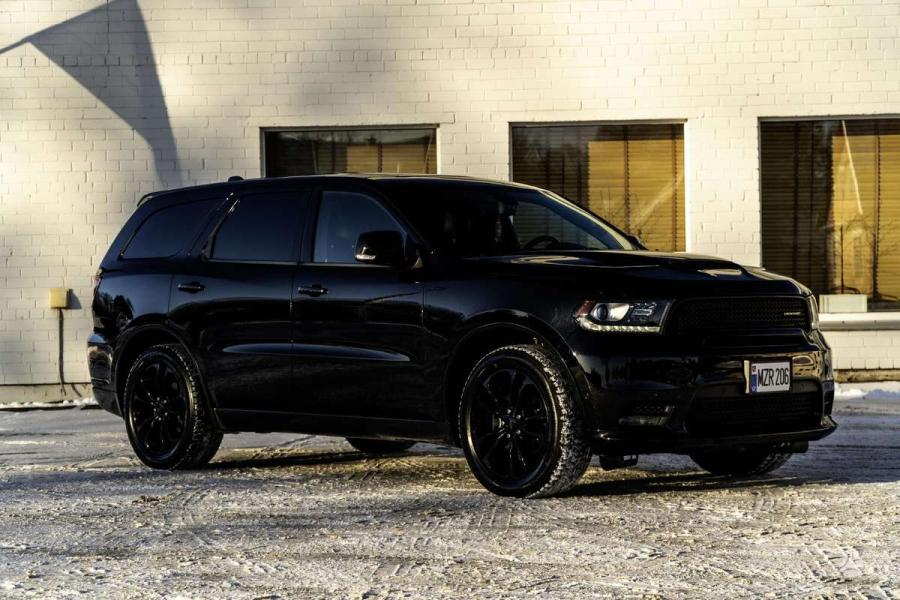 Black Dodge Durango 2019 in Ukmerge, with an engine capacity of 5.65 L and mileage of 153 thousand km for 19700 €, photo 8 on AUTOMOTO.COM.LV