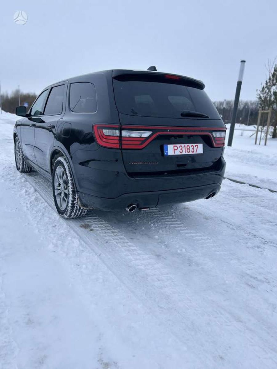 Black Dodge Durango 2019 in Gargzdai, with an engine capacity of 3.60 L and mileage of 210 thousand km for 16400 €, photo 4 on AUTOMOTO.COM.LV