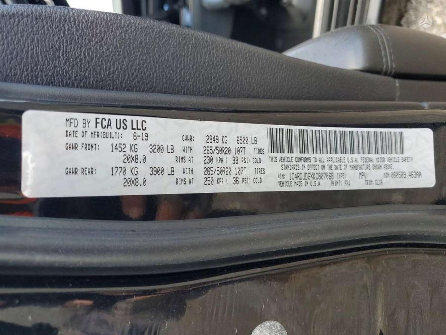 Black Dodge Durango 2019 in Klaipeda, with an engine capacity of 3.60 L and mileage of 253 thousand km for 8800 €, photo 13 on AUTOMOTO.COM.LV