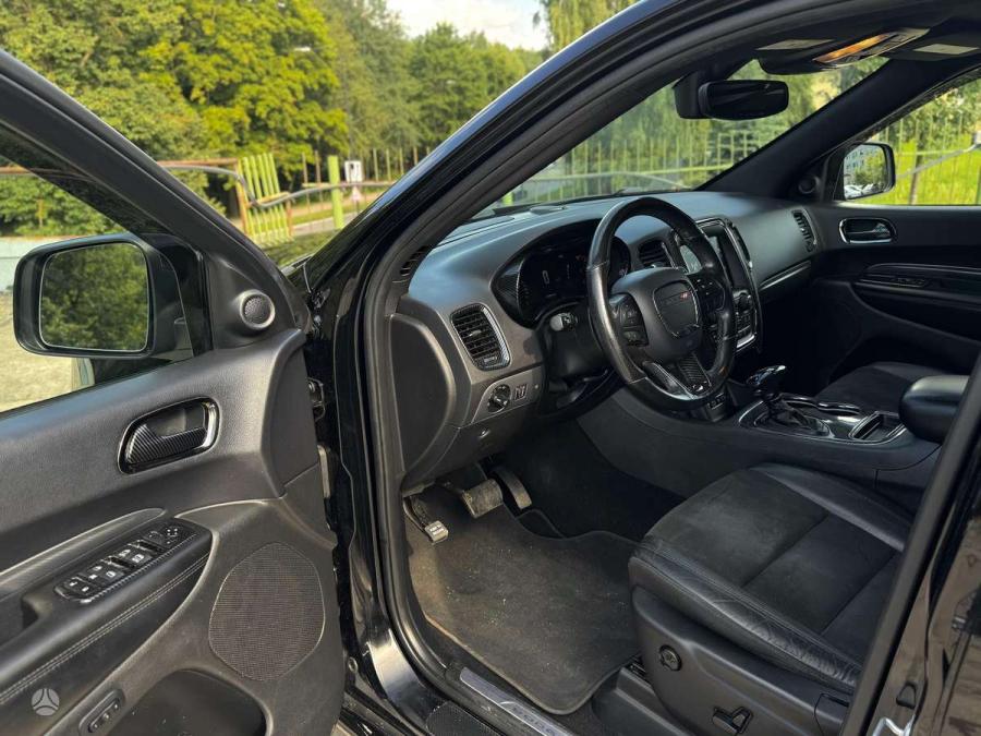 Melns Dodge Durango 2019 Viļņa, ar dzinēja tilpumu 3.60 L un nobraukumu 231 tūkst. km par 18900 €, foto 25 vietnē AUTOMOTO.COM.LV
