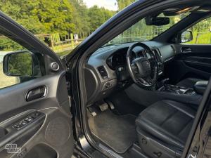 Melns Dodge Durango 2019 Viļņa, ar dzinēja tilpumu 3.60 L un nobraukumu 231 tūkst. km par 18900 €, foto 25 vietnē AUTOMOTO.COM.LV