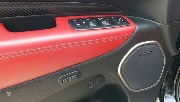 Melns Dodge Durango 2019 Klaipėda, ar dzinēja tilpumu 5.65 L un nobraukumu 246 tūkst. km par 19900 €, foto 9 vietnē AUTOMOTO.COM.LV