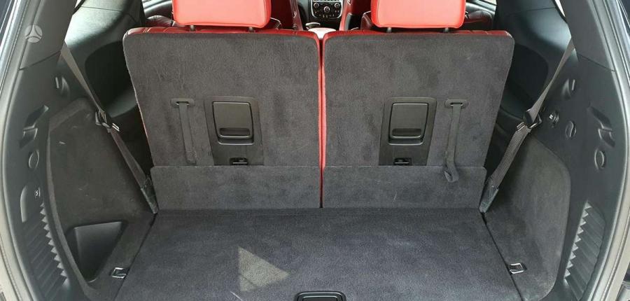 Black Dodge Durango 2019 in Klaipeda, with an engine capacity of 5.65 L and mileage of 246 thousand km for 19900 €, photo 29 on AUTOMOTO.COM.LV