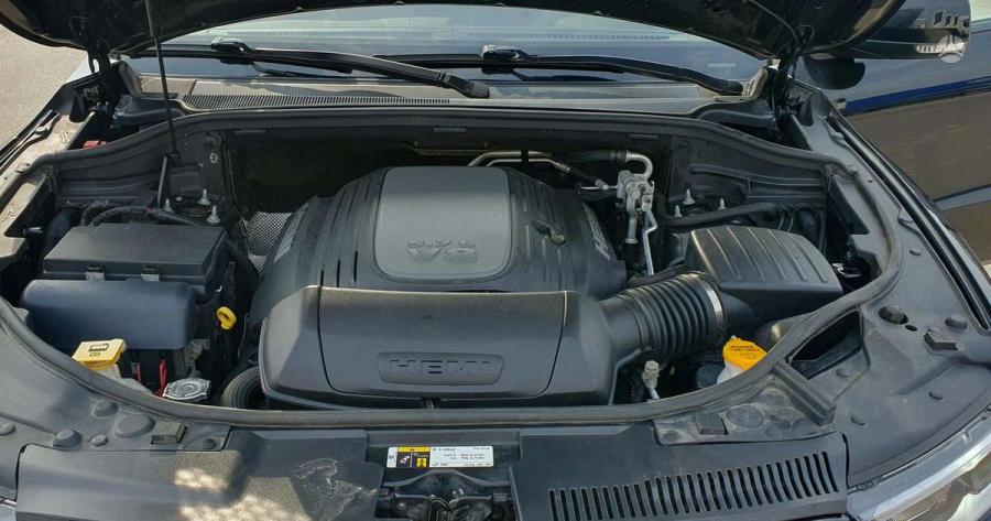 Black Dodge Durango 2019 in Klaipeda, with an engine capacity of 5.65 L and mileage of 246 thousand km for 19900 €, photo 30 on AUTOMOTO.COM.LV