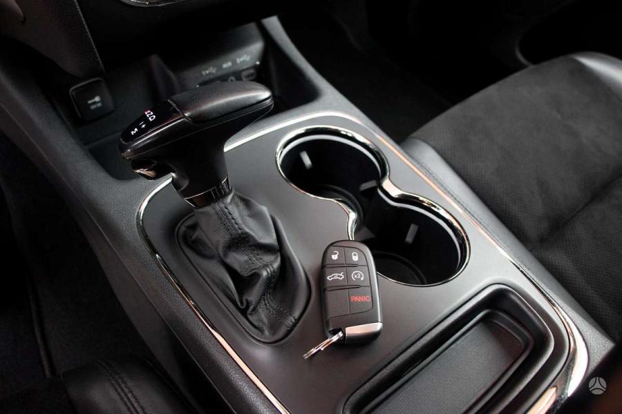 Melns Dodge Durango 2019 Klaipėda, ar dzinēja tilpumu 3.60 L un nobraukumu 152 tūkst. km par 19000 €, foto 24 vietnē AUTOMOTO.COM.LV