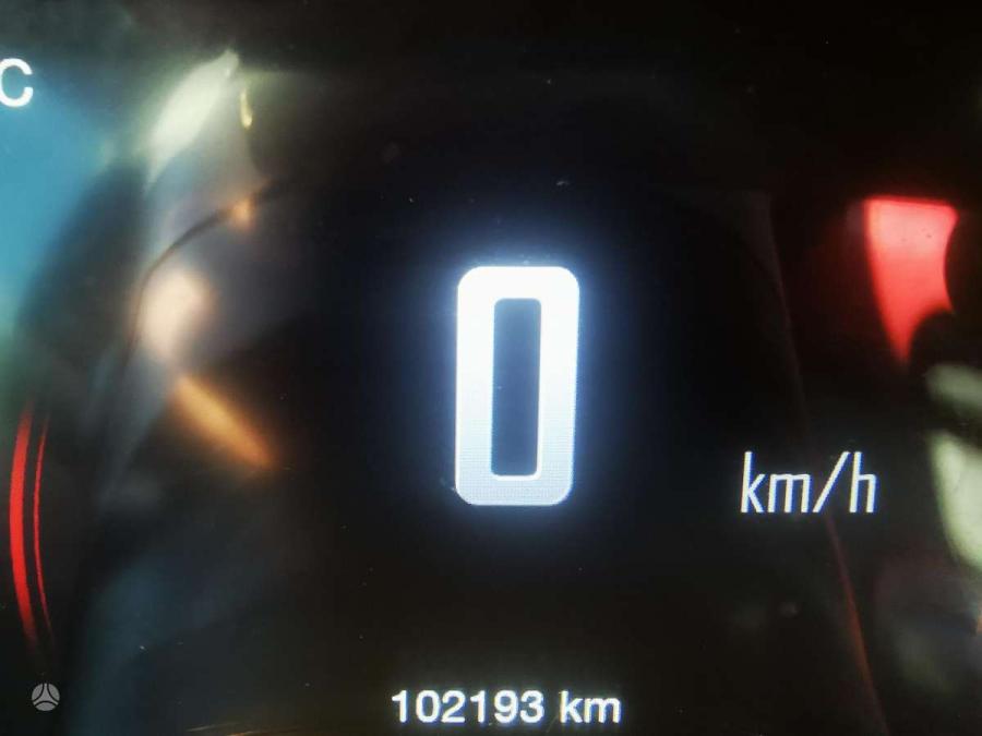 Melns Dodge Durango 2019 Viļņa, ar dzinēja tilpumu 5.70 L un nobraukumu 102 tūkst. km par 19750 €, foto 3 vietnē AUTOMOTO.COM.LV