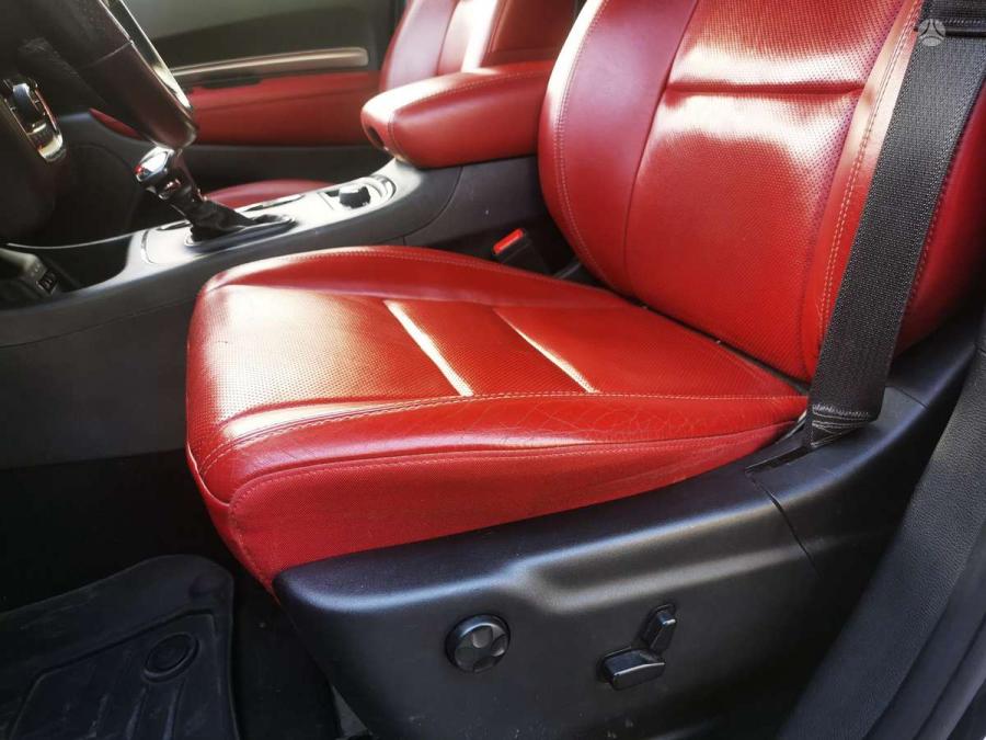 Melns Dodge Durango 2019 Viļņa, ar dzinēja tilpumu 5.70 L un nobraukumu 102 tūkst. km par 19750 €, foto 24 vietnē AUTOMOTO.COM.LV
