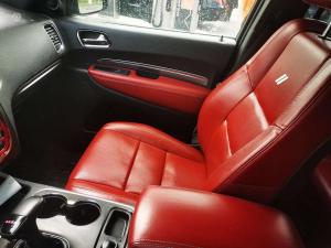 Black Dodge Durango 2019 in Vilnius, with an engine capacity of 5.65 L and mileage of 102 thousand km for 19875 €, photo 3 on AUTOMOTO.COM.LV