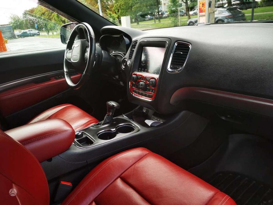 Black Dodge Durango 2019 in Vilnius, with an engine capacity of 5.65 L and mileage of 102 thousand km for 19875 €, photo 10 on AUTOMOTO.COM.LV