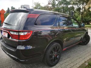 Black Dodge Durango 2019 in Vilnius, with an engine capacity of 5.65 L and mileage of 102 thousand km for 19875 €, photo 14 on AUTOMOTO.COM.LV