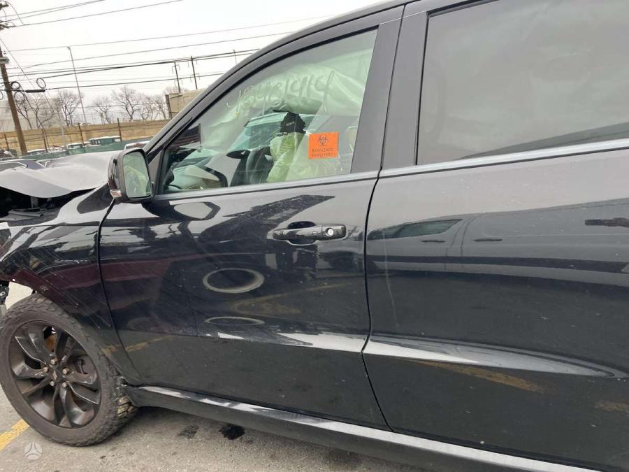 Black Dodge Durango 2020 in Vilnius, with an engine capacity of 5.65 L and mileage of 153 thousand km for 9777 €, photo 6 on AUTOMOTO.COM.LV