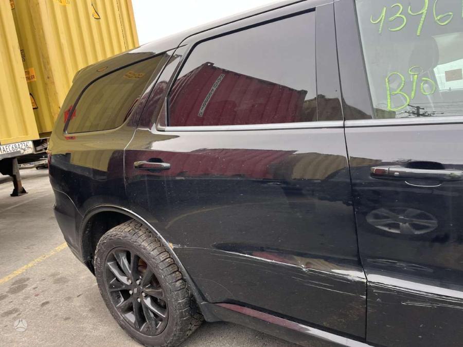 Black Dodge Durango 2020 in Vilnius, with an engine capacity of 5.65 L and mileage of 153 thousand km for 9777 €, photo 13 on AUTOMOTO.COM.LV