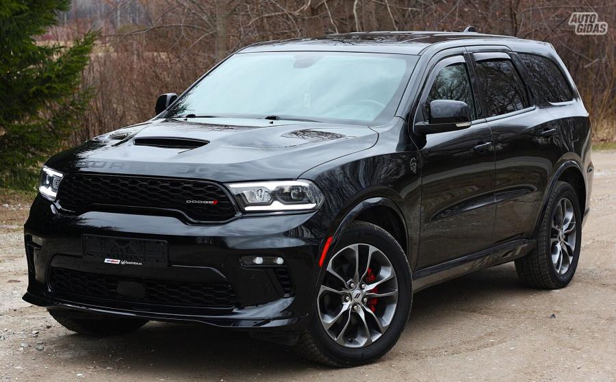Black Dodge Durango 2020 in Petrikaiciai, with an engine capacity of 3.60 L and mileage of 85 thousand km for 25799 €, photo 1 on AUTOMOTO.COM.LV