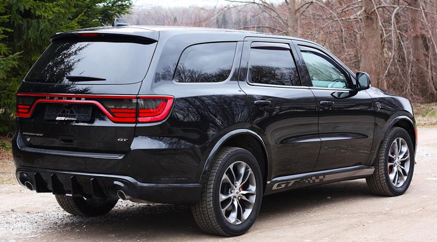 Black Dodge Durango 2020 in Petrikaiciai, with an engine capacity of 3.60 L and mileage of 85 thousand km for 25799 €, photo 10 on AUTOMOTO.COM.LV