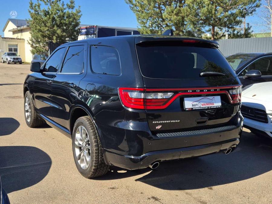 Melns Dodge Durango 2020 Viļņa, ar dzinēja tilpumu 3.60 L un nobraukumu 136 tūkst. km par 19500 €, foto 3 vietnē AUTOMOTO.COM.LV