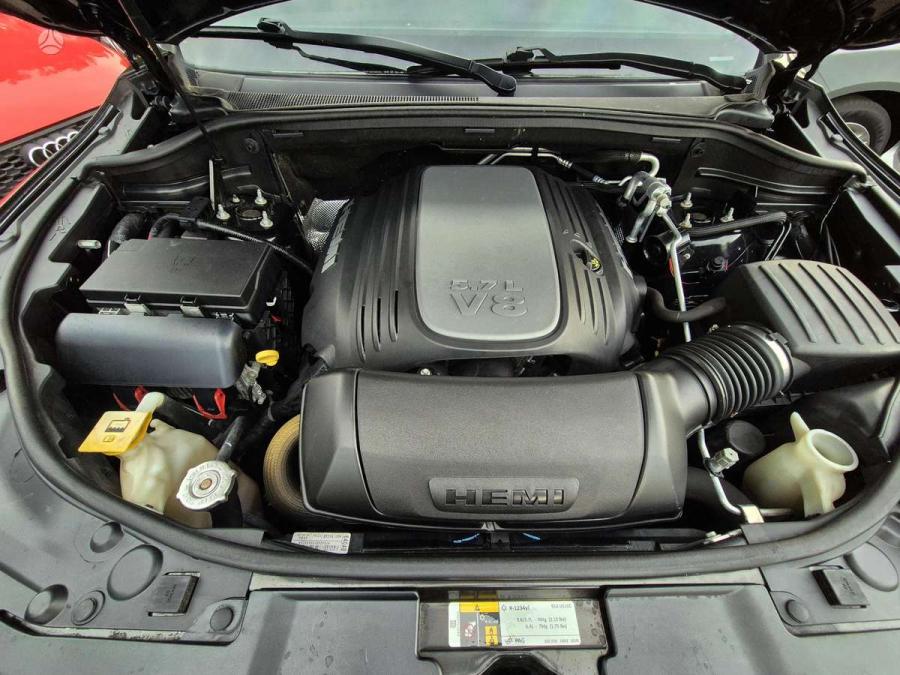 Black Dodge Durango 2020 in Vilnius, with an engine capacity of 5.65 L and mileage of 224 thousand km for 16900 €, photo 29 on AUTOMOTO.COM.LV