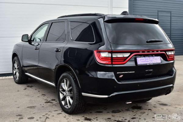 Black Dodge Durango 2020 in Kretinga, with an engine capacity of 3.60 L and mileage of 153 thousand km for 19500 €, photo 6 on AUTOMOTO.COM.LV