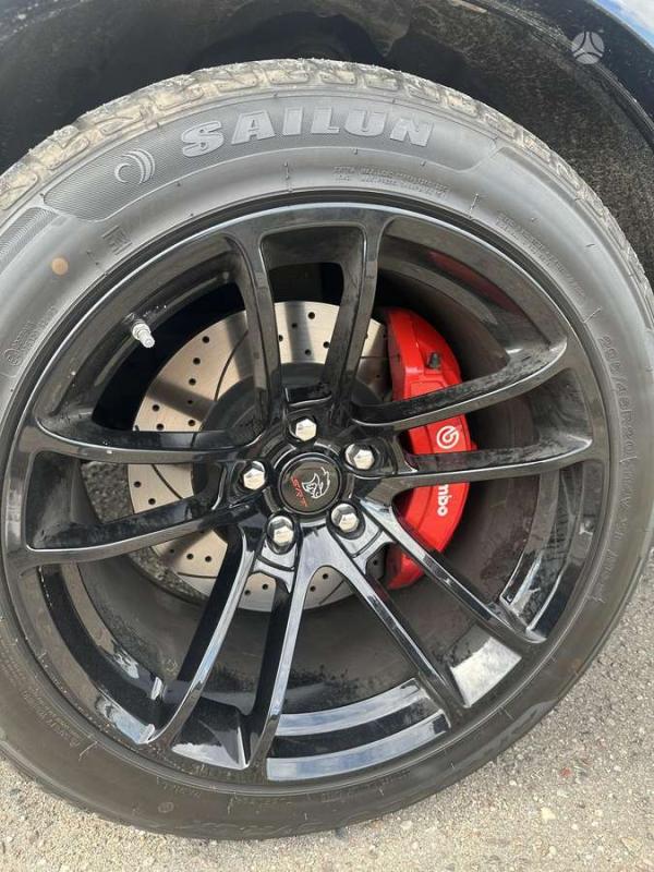 Black Dodge Durango 2020 in Klaipeda, with an engine capacity of 6.42 L and mileage of 190 thousand km for 29000 €, photo 8 on AUTOMOTO.COM.LV