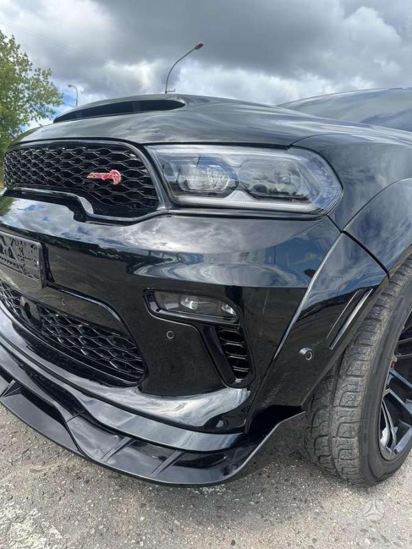 Black Dodge Durango 2020 in Klaipeda, with an engine capacity of 6.42 L and mileage of 190 thousand km for 29000 €, photo 9 on AUTOMOTO.COM.LV