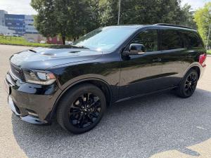 Melns Dodge Durango 2020 Viļņa, ar dzinēja tilpumu 5.65 L un nobraukumu 118 tūkst. km par 21000 €, foto  vietnē AUTOMOTO.COM.LV