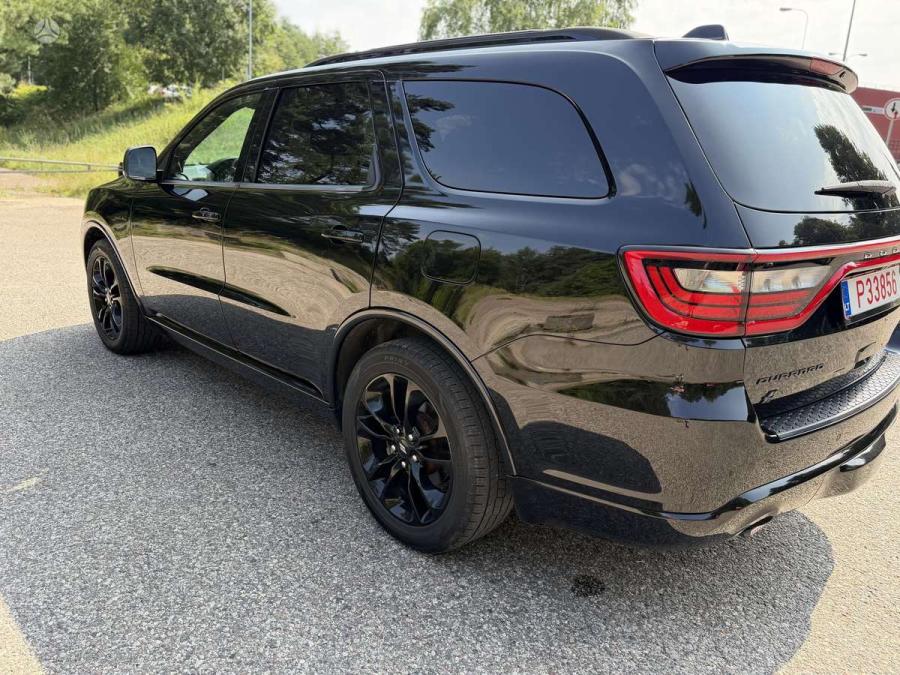 Melns Dodge Durango 2020 Viļņa, ar dzinēja tilpumu 5.65 L un nobraukumu 118 tūkst. km par 21000 €, foto 6 vietnē AUTOMOTO.COM.LV