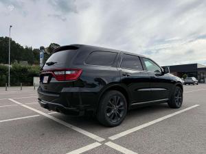 Black Dodge Durango 2020 in Kaunas, with an engine capacity of 5.65 L and mileage of 133 thousand km for 22500 €, photo 6 on AUTOMOTO.COM.LV